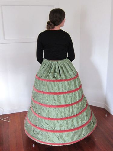 A very fancy farthingale - The Dreamstress