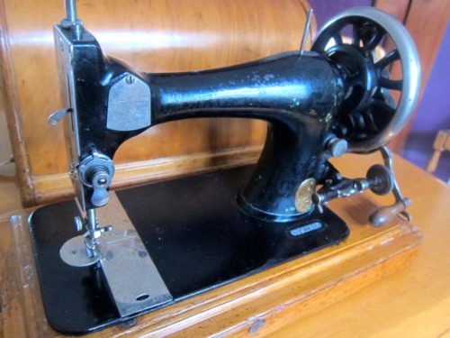 A sewing machine for 1916: meet my new (very old) Singer 27 series, VS ...