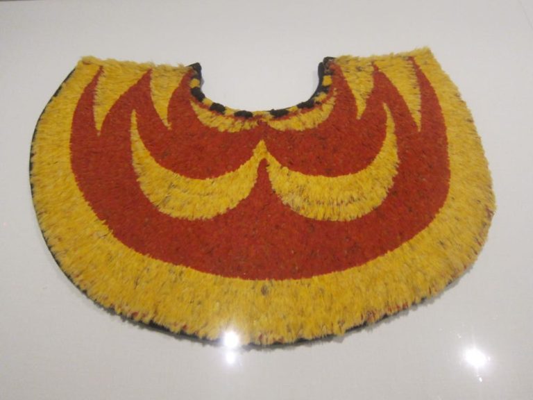Royal Hawaiian Featherwork: NÄ Hulu Ali‘i at the Los Angeles County ...
