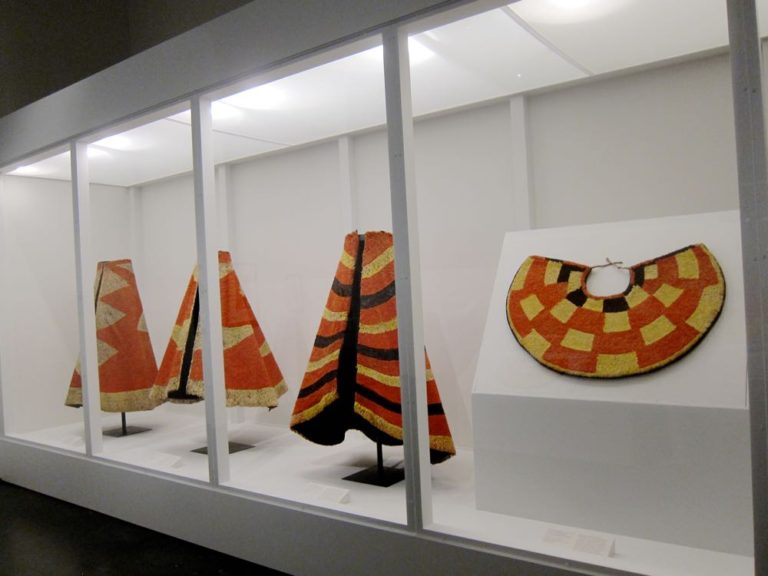 Royal Hawaiian Featherwork: NÄ Hulu Ali‘i at the Los Angeles County ...