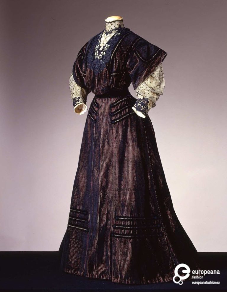 Rate the Dress - Rich darkness in 1906 (ish) - The Dreamstress