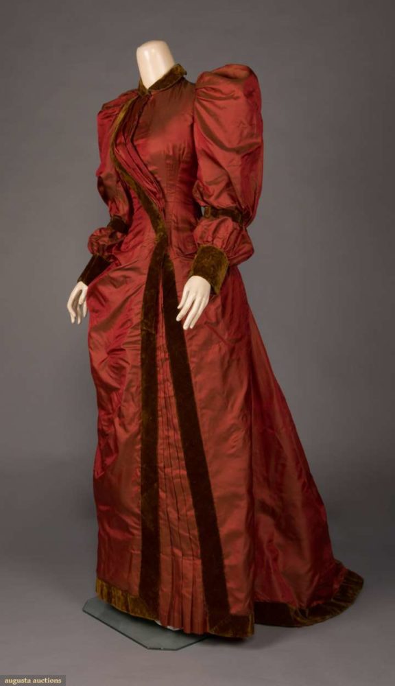 Rate the Dress: Draped for Dinner in 1895 - The Dreamstress