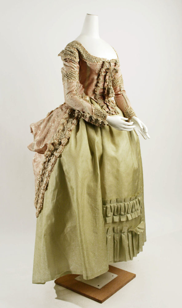 Horizontal or vertical? Striped sleeves on 1770s-1790s gowns & jackets ...