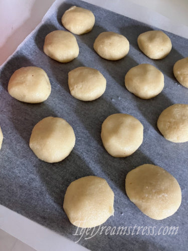 Recipe: To make Ratafia Biscuits (aka, Ratafia Cakes) - The Dreamstress
