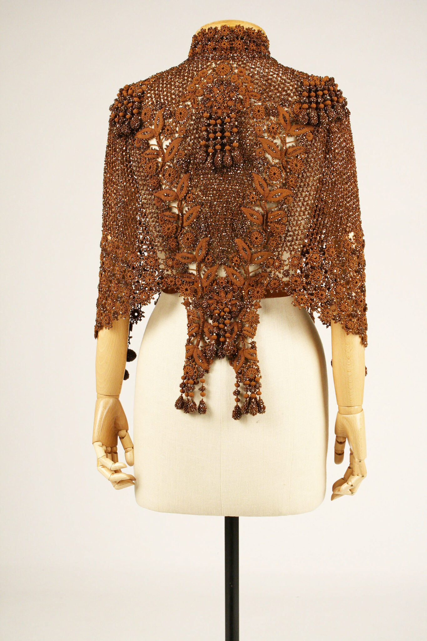 Terminology: What is a Dolman? (the Victorian kind) - The Dreamstress